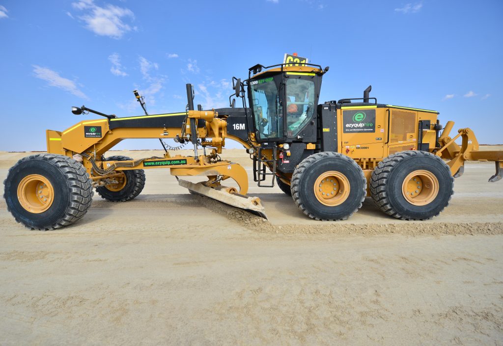16 Motor Grader - Ezyquip Hire